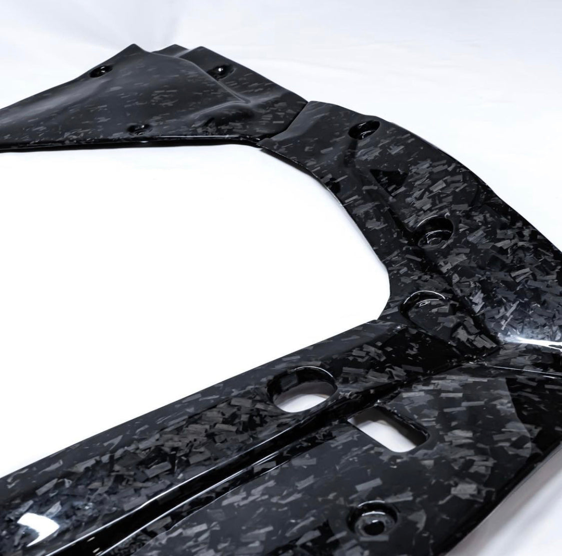 GTR R35 Carbon Engine Bay Trim (2x2, forged, matte) – Carbon Source